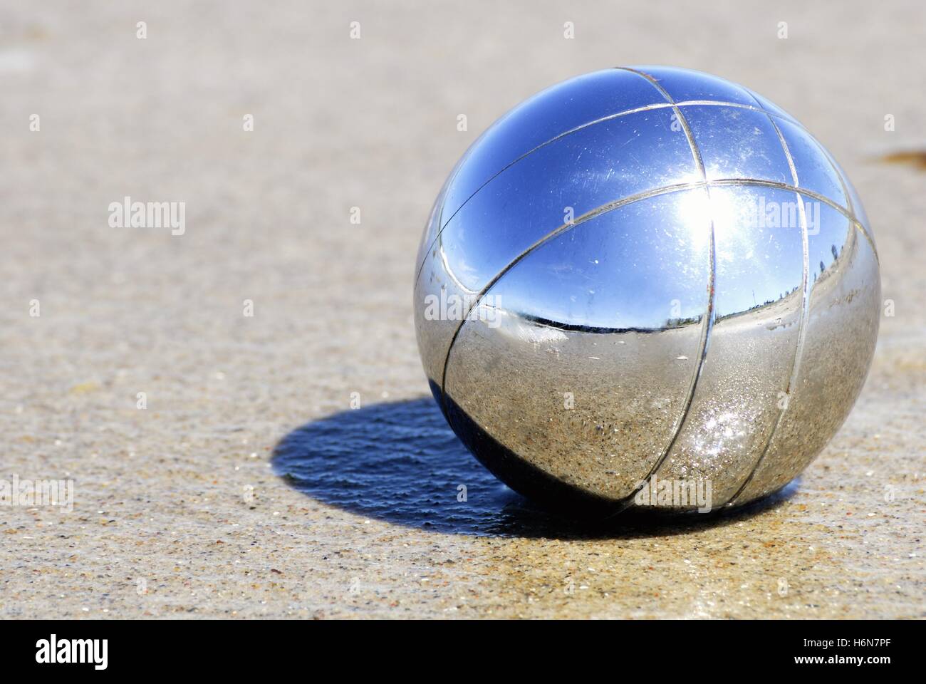 Silver articles hi-res stock photography and images - Alamy