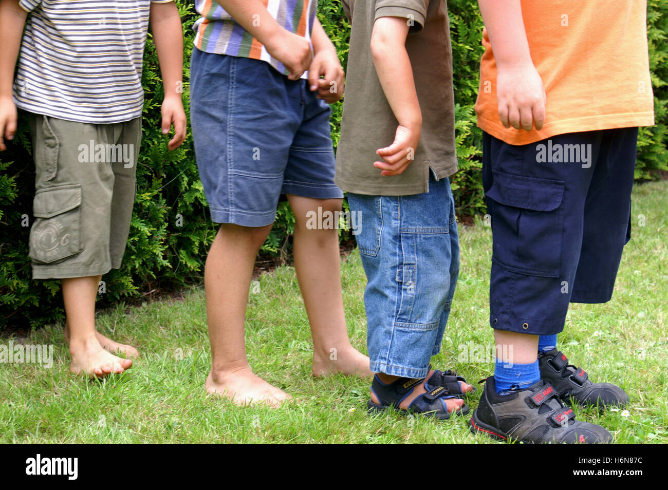 Stand and wait hi-res stock photography and images - Alamy