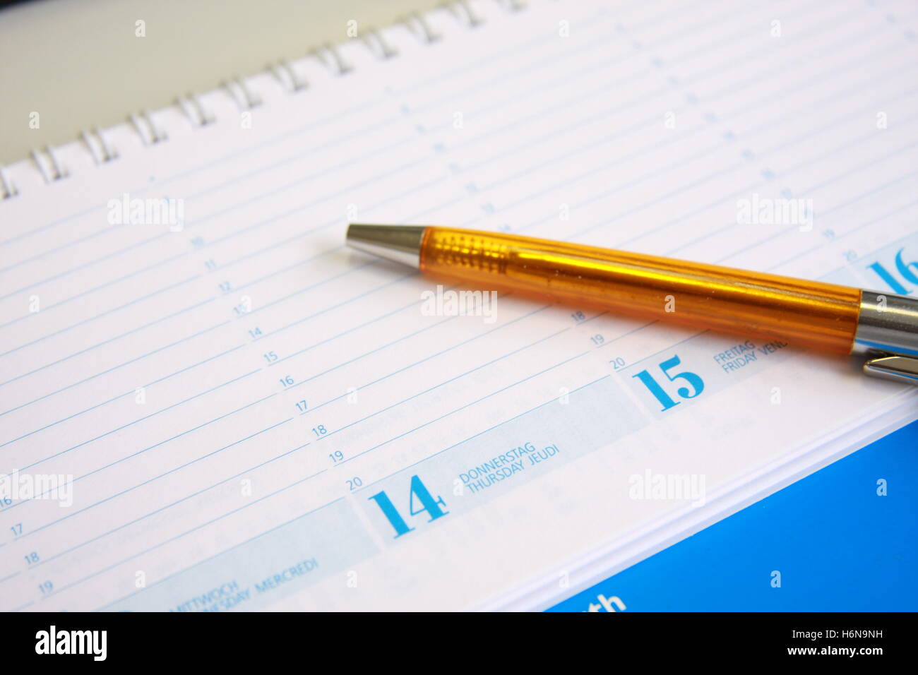 Calendar for office hi-res stock photography and images - Alamy