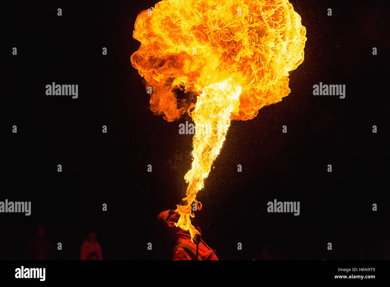 Fire breather circus hi-res stock photography and images - Alamy