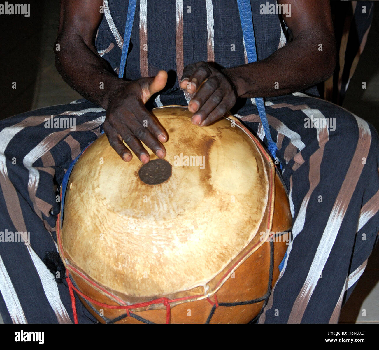 Africa Traditional Drummers High Resolution Stock Photography and ...