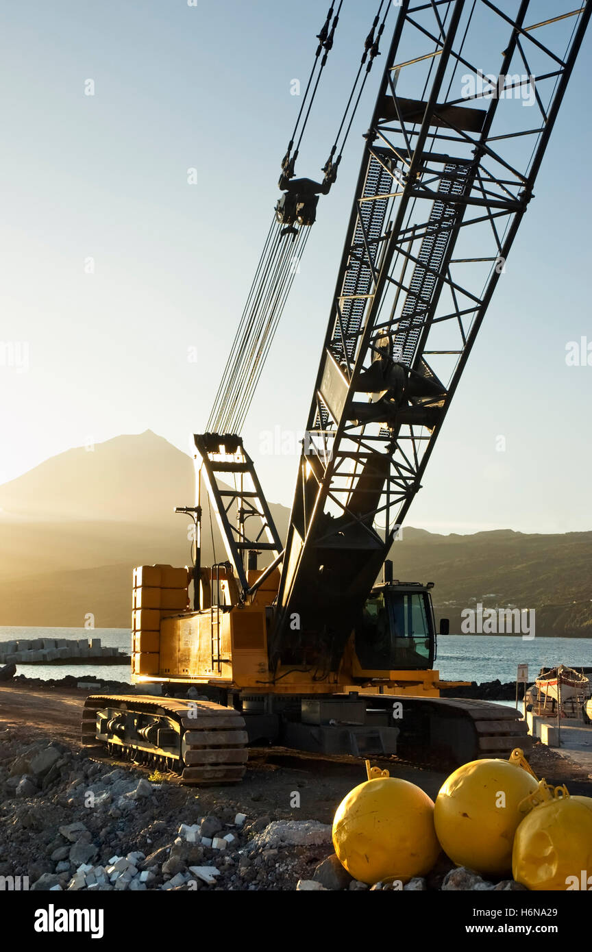 Caterpillar machines hi-res stock photography and images - Alamy