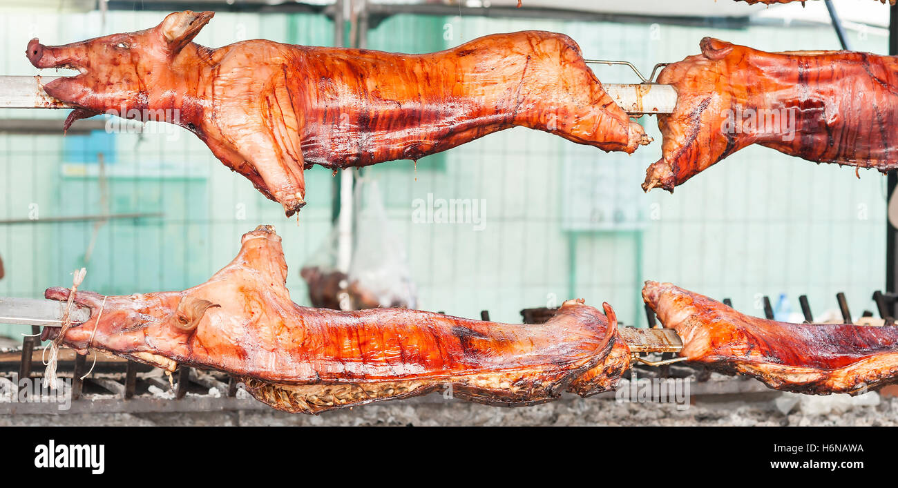 Roasted pork head hi-res stock photography and images - Alamy