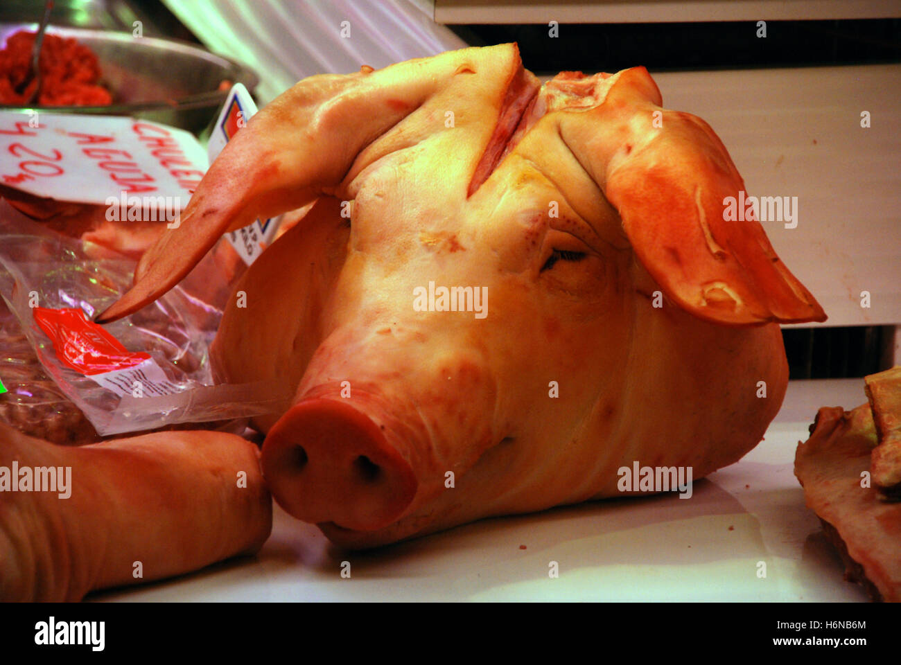 Pig head meat hi-res stock photography and images - Alamy