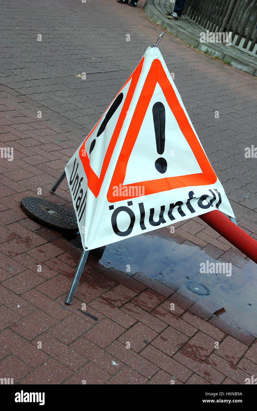 Oil spill warning sign hi-res stock photography and images - Alamy