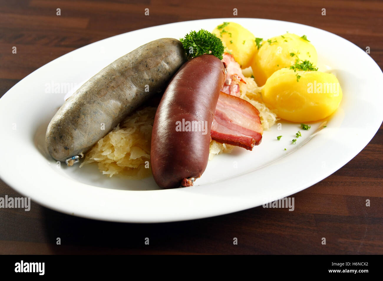 Battle for food hi-res stock photography and images - Alamy