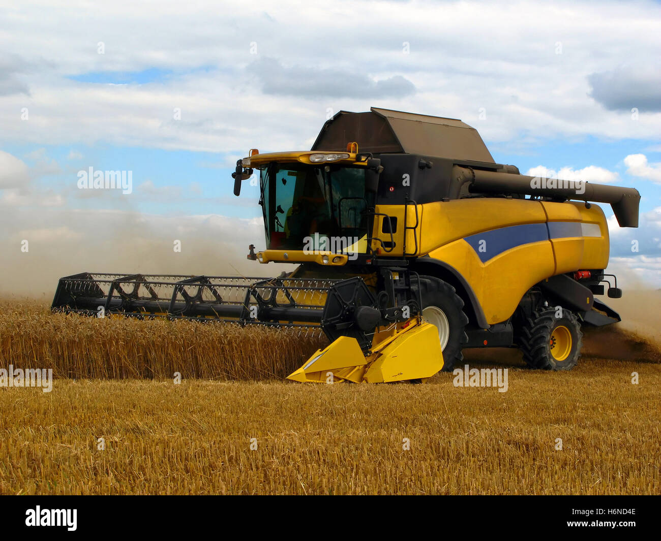 Agriculture farming summer summerly hi-res stock photography and images ...