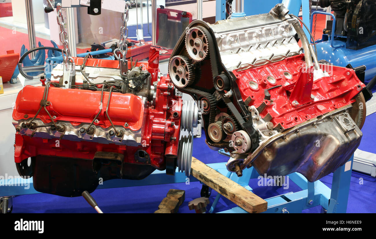 Car engines hi-res stock photography and images - Alamy