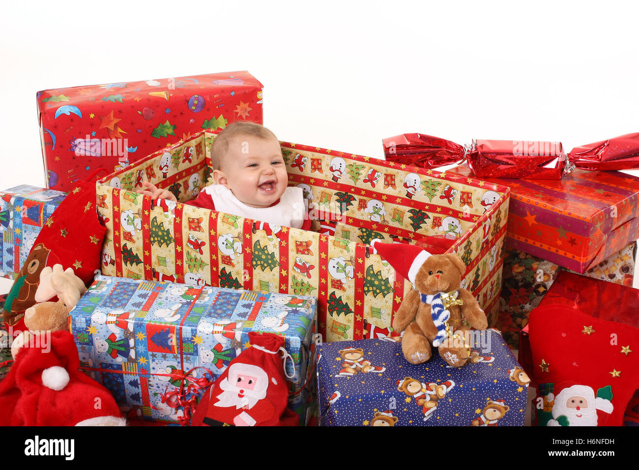 Baby in a box hi-res stock photography and images - Alamy