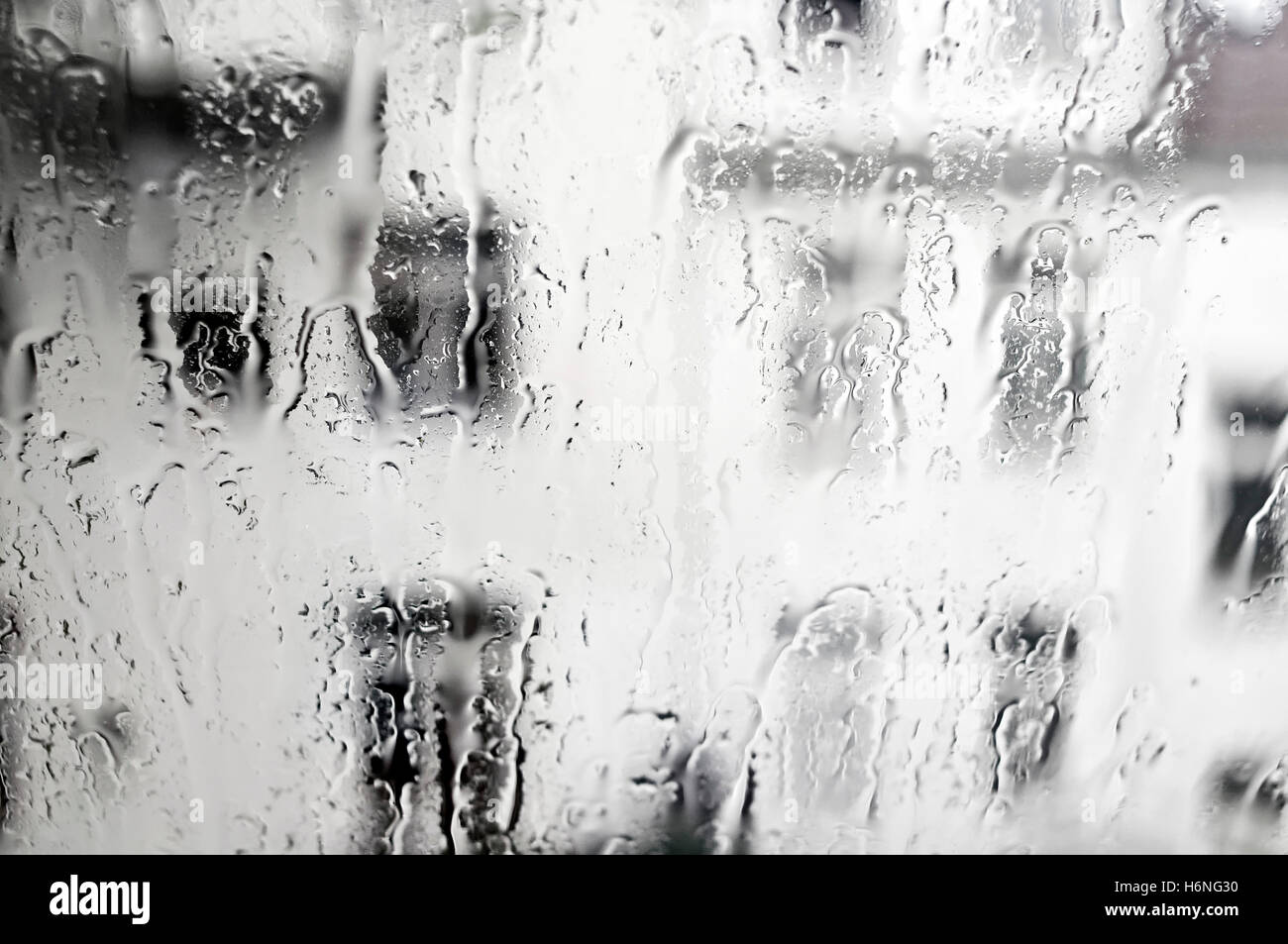 Rainy weather town hi-res stock photography and images - Alamy