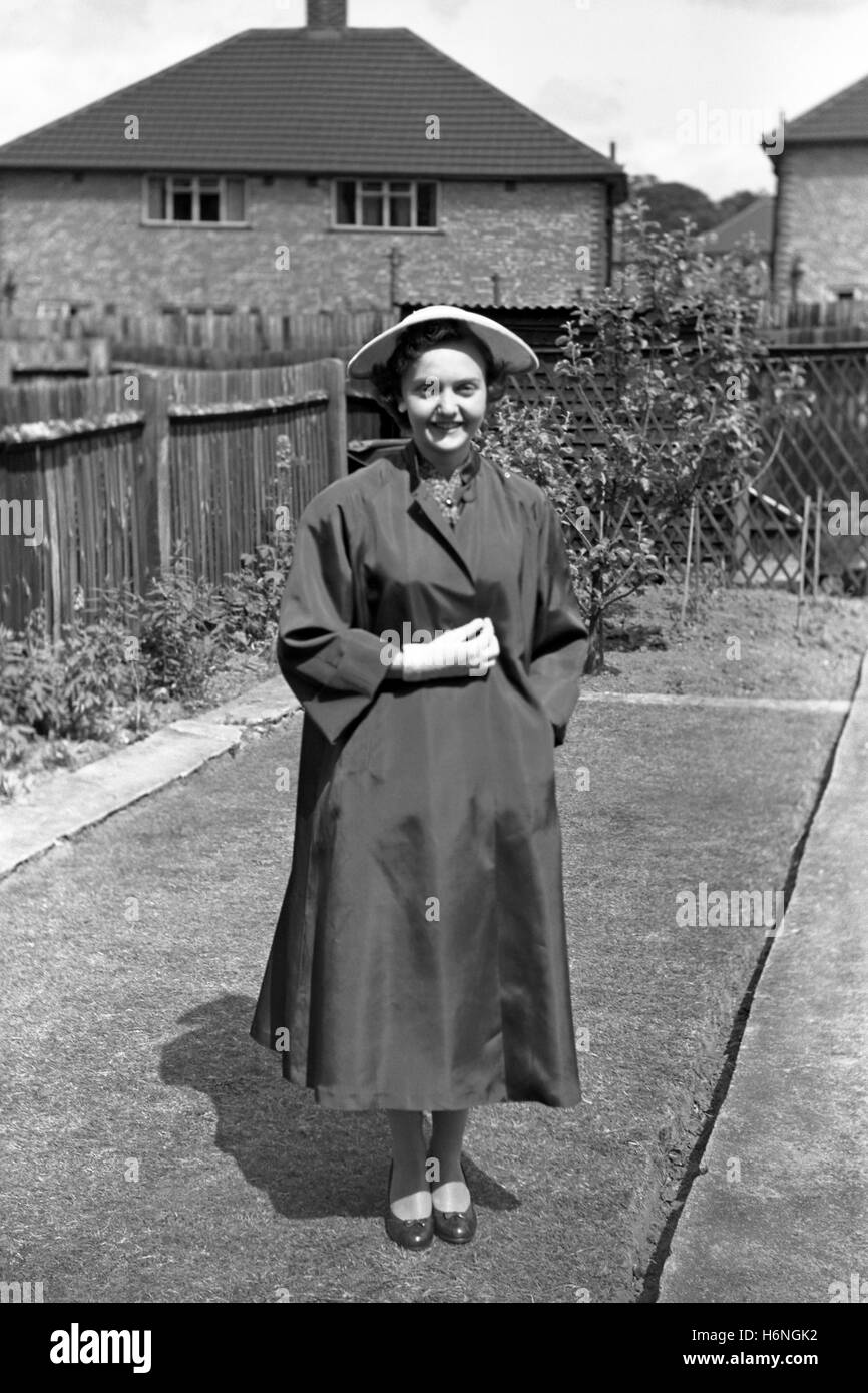 1950s garden black white hi-res stock photography and images - Alamy