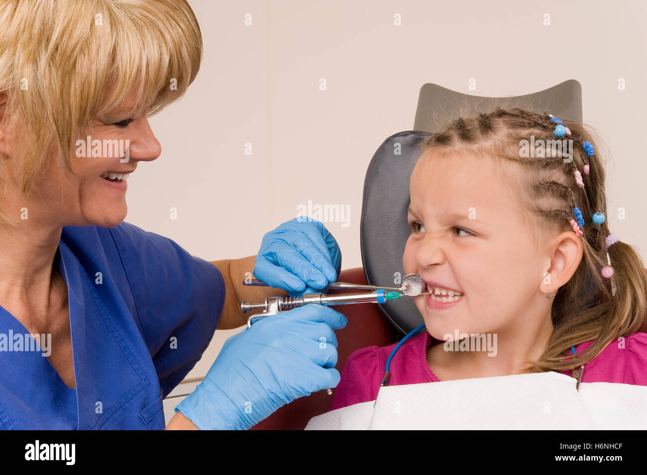 Sealing tooth hi-res stock photography and images - Alamy