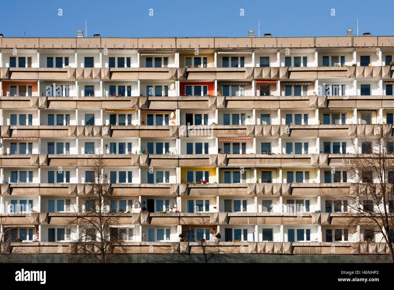 Multistory architecture hi-res stock photography and images - Alamy