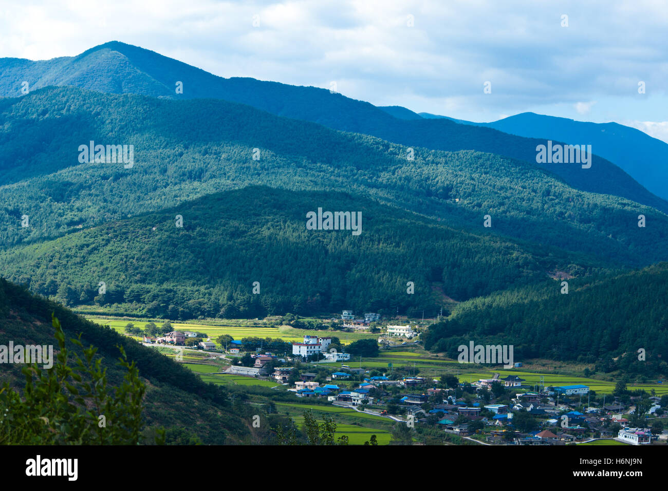 Korea mountains hi-res stock photography and images - Alamy