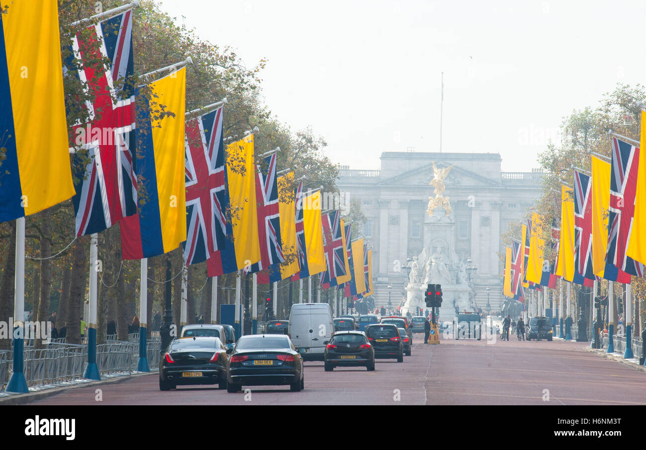 Flags of the UK and Colombia flying on the Mall, London, ahead of the ...