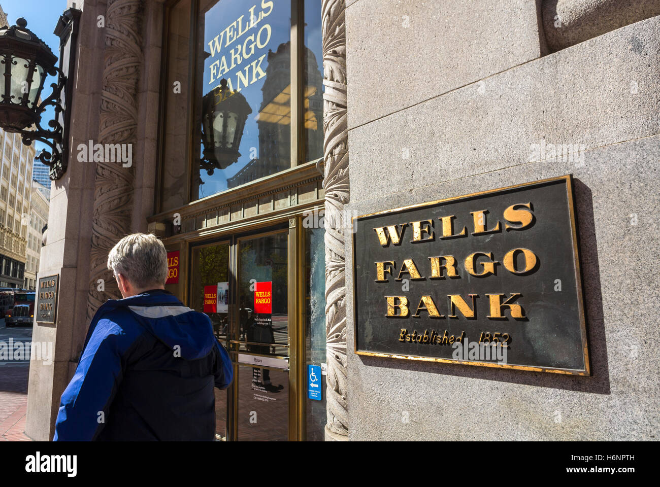 San Francisco, CA, USA, Wells Fargo Bank, Man Walking in Front of Sign ...