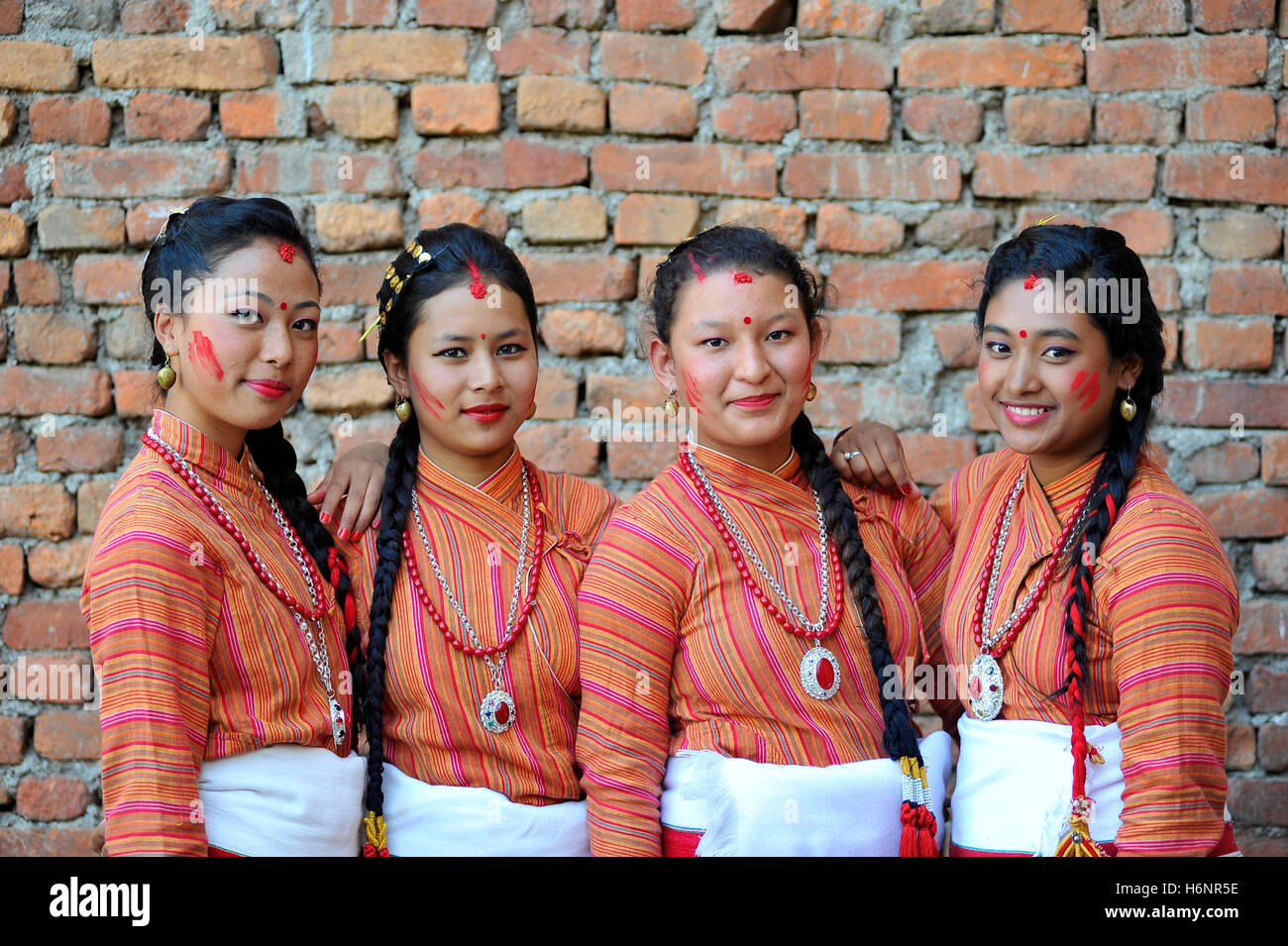 Kathmandu Girls NEW: Women's Empowerment Project In Pokhara, Nepal!