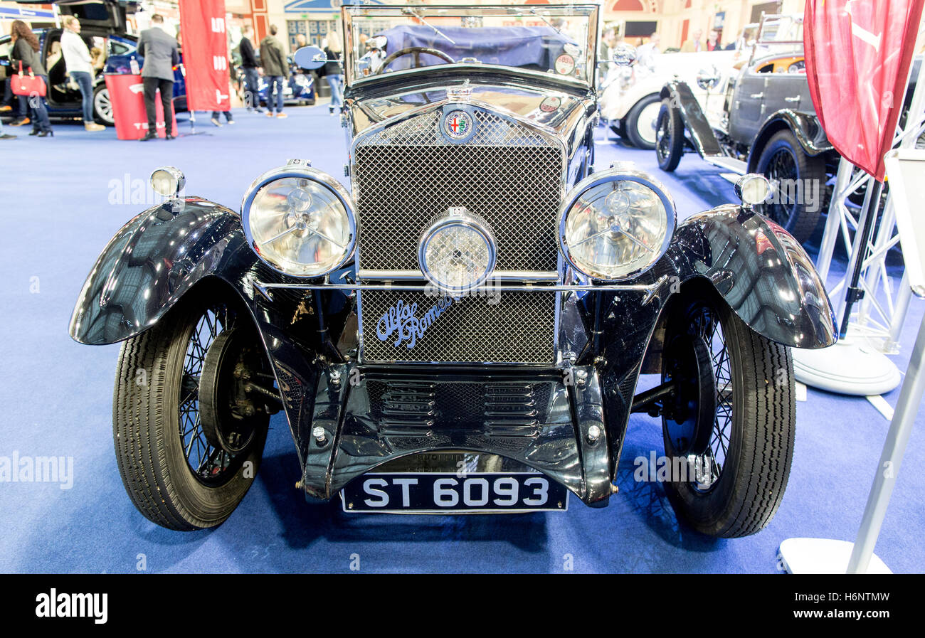 Vintage alfa romeo hi-res stock photography and images - Alamy