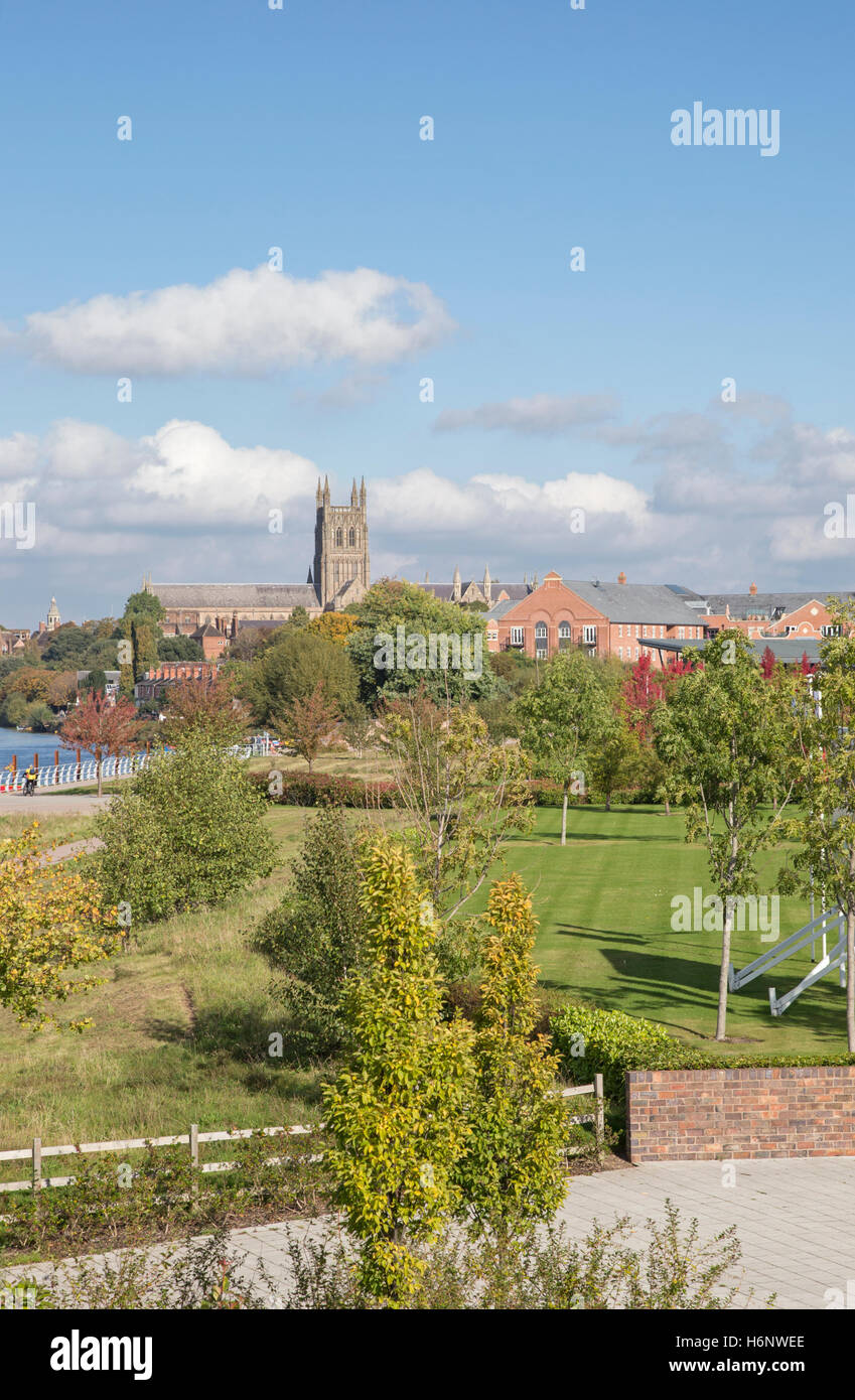 Diglis new waterfront development and Worcester Cathedral in the ...