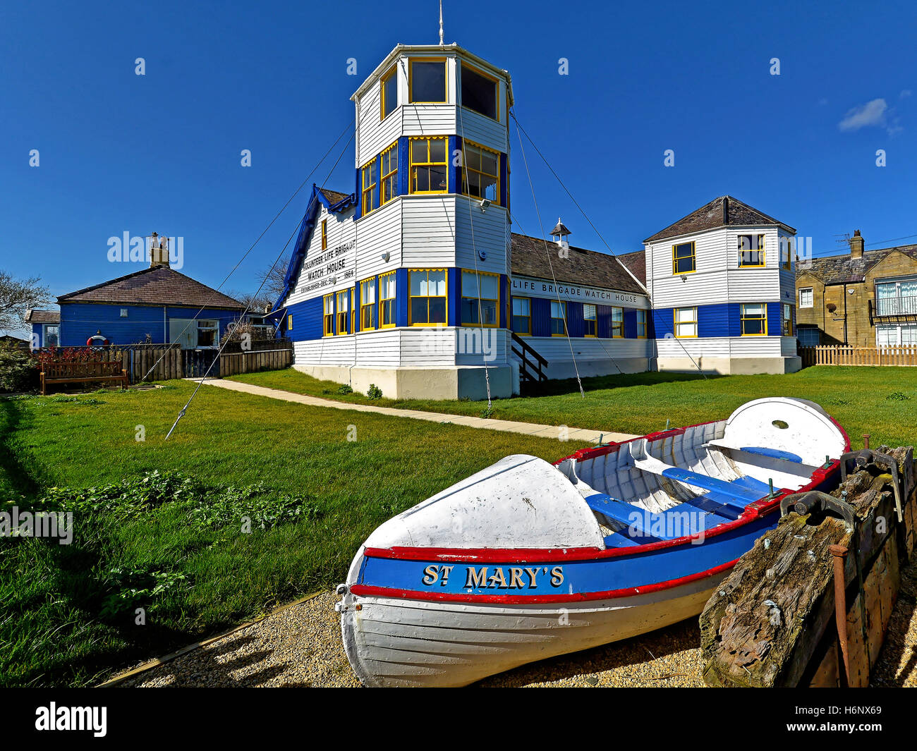 Tynemouth volunteer life brigade watch house hi-res stock photography ...