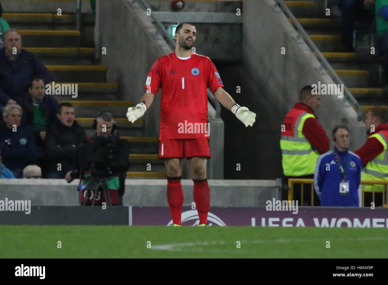 San marino international goalkeeper hi-res stock photography and images ...
