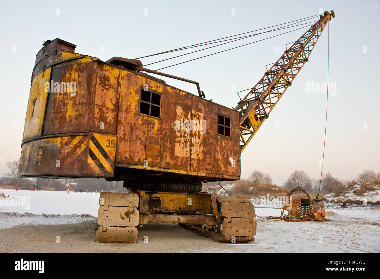 Old rusty bulldozer hi-res stock photography and images - Alamy