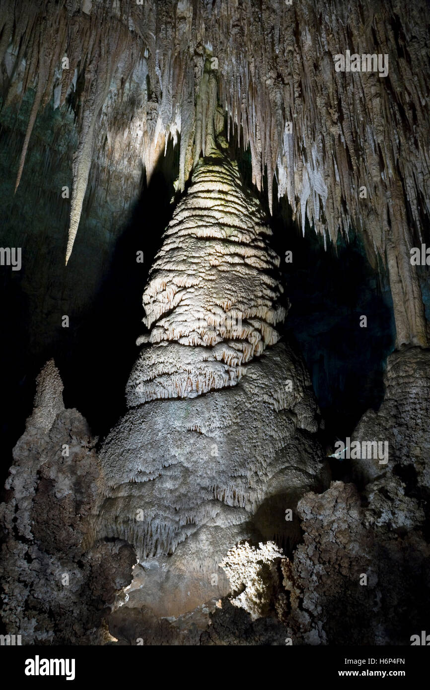 Stalactite caves hi-res stock photography and images - Alamy