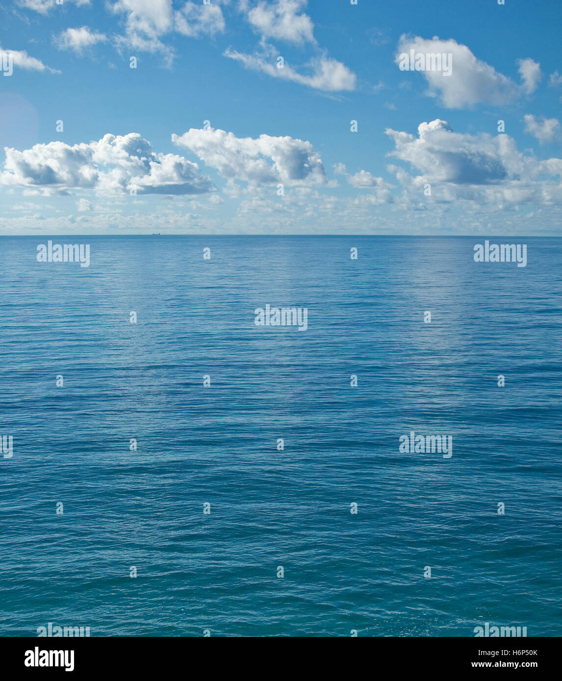 Flat lakes hi-res stock photography and images - Alamy