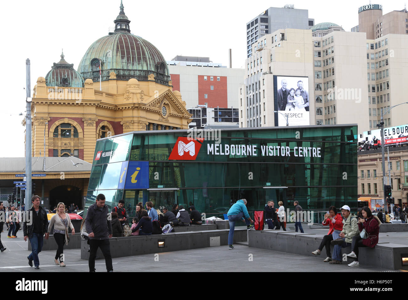 Melbourne Visitor Centre at Federation Square Stock Photo - Alamy