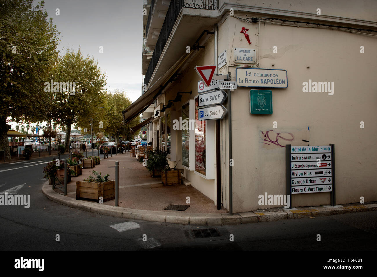 Route napoleon france hi-res stock photography and images - Alamy