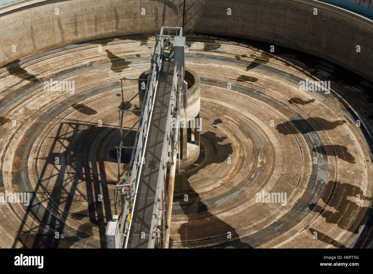 Sludge clarifier hi-res stock photography and images - Alamy