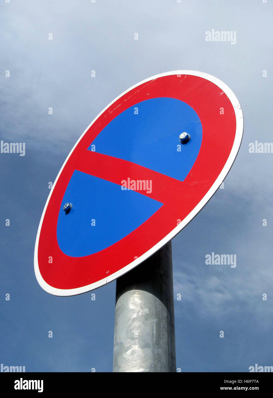 Limited parking signs hi-res stock photography and images - Alamy