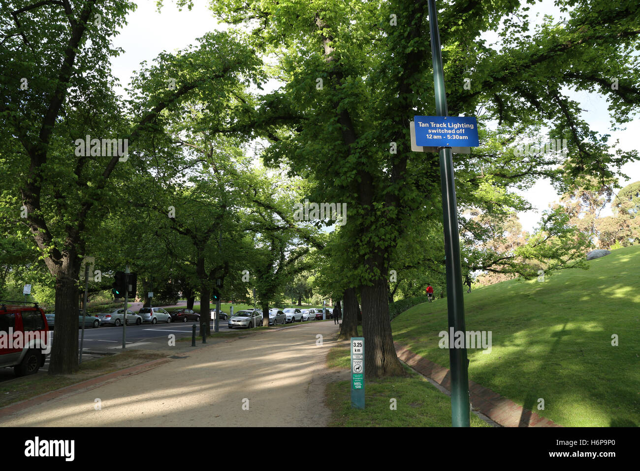 The ‘Tan’ jogging track in Melbourne Stock Photo - Alamy