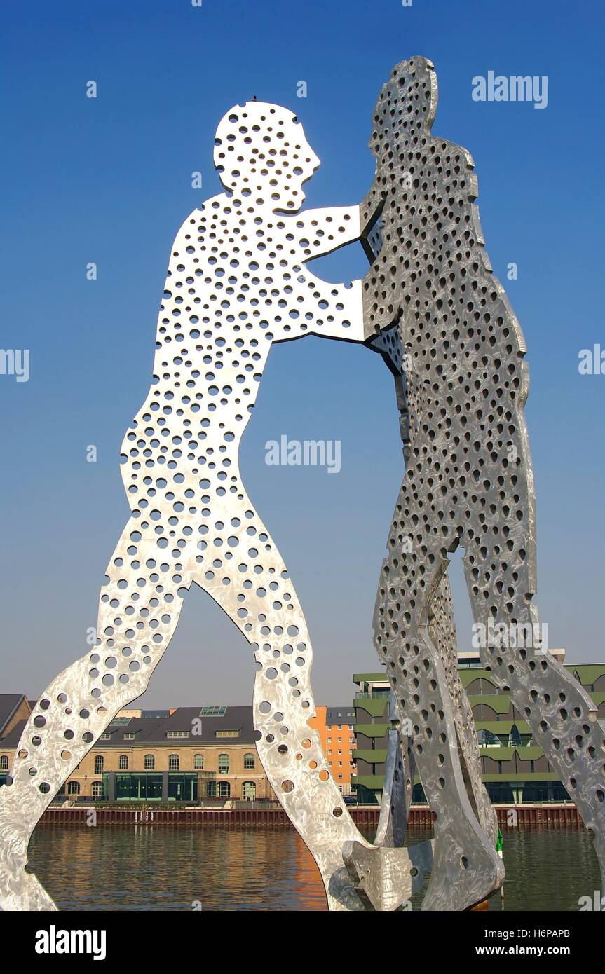 Aluminium statues hi-res stock photography and images - Alamy