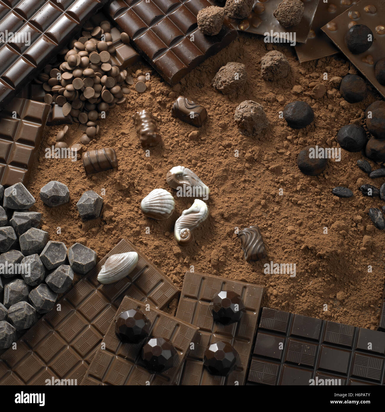 Tempting pralines sweet selection chocolates hi-res stock photography ...