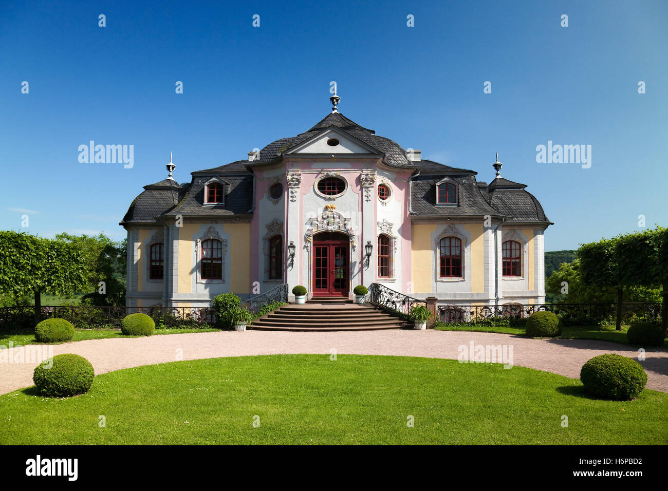 Rococo palace hi-res stock photography and images - Alamy