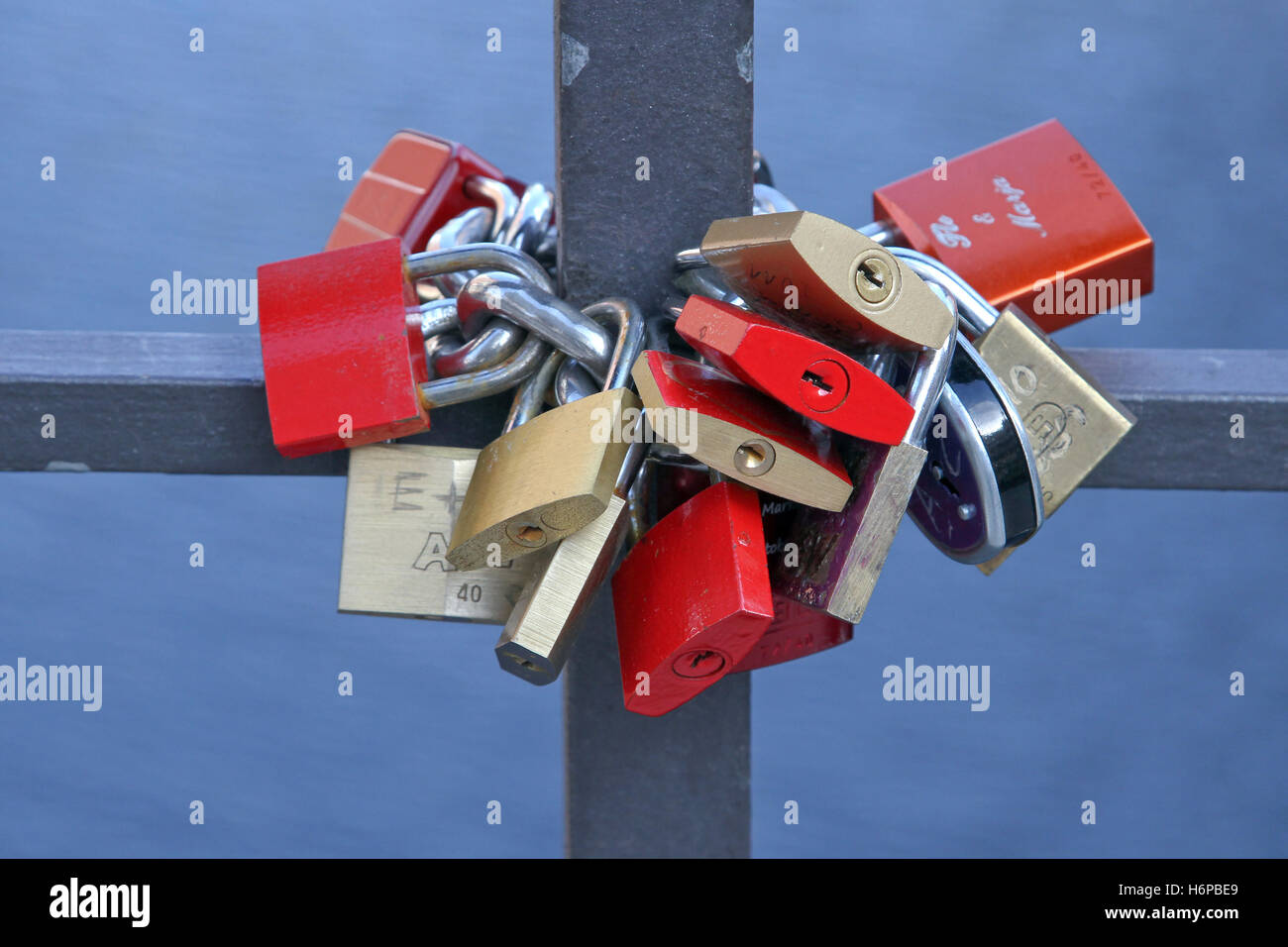 Chubb locks hi-res stock photography and images - Alamy