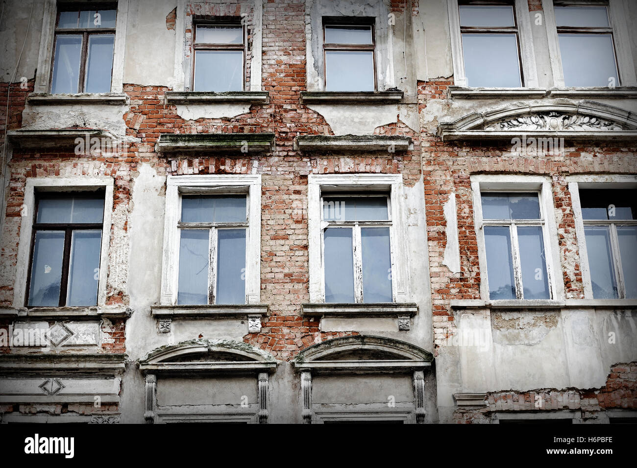 Fragile construction hi-res stock photography and images - Alamy