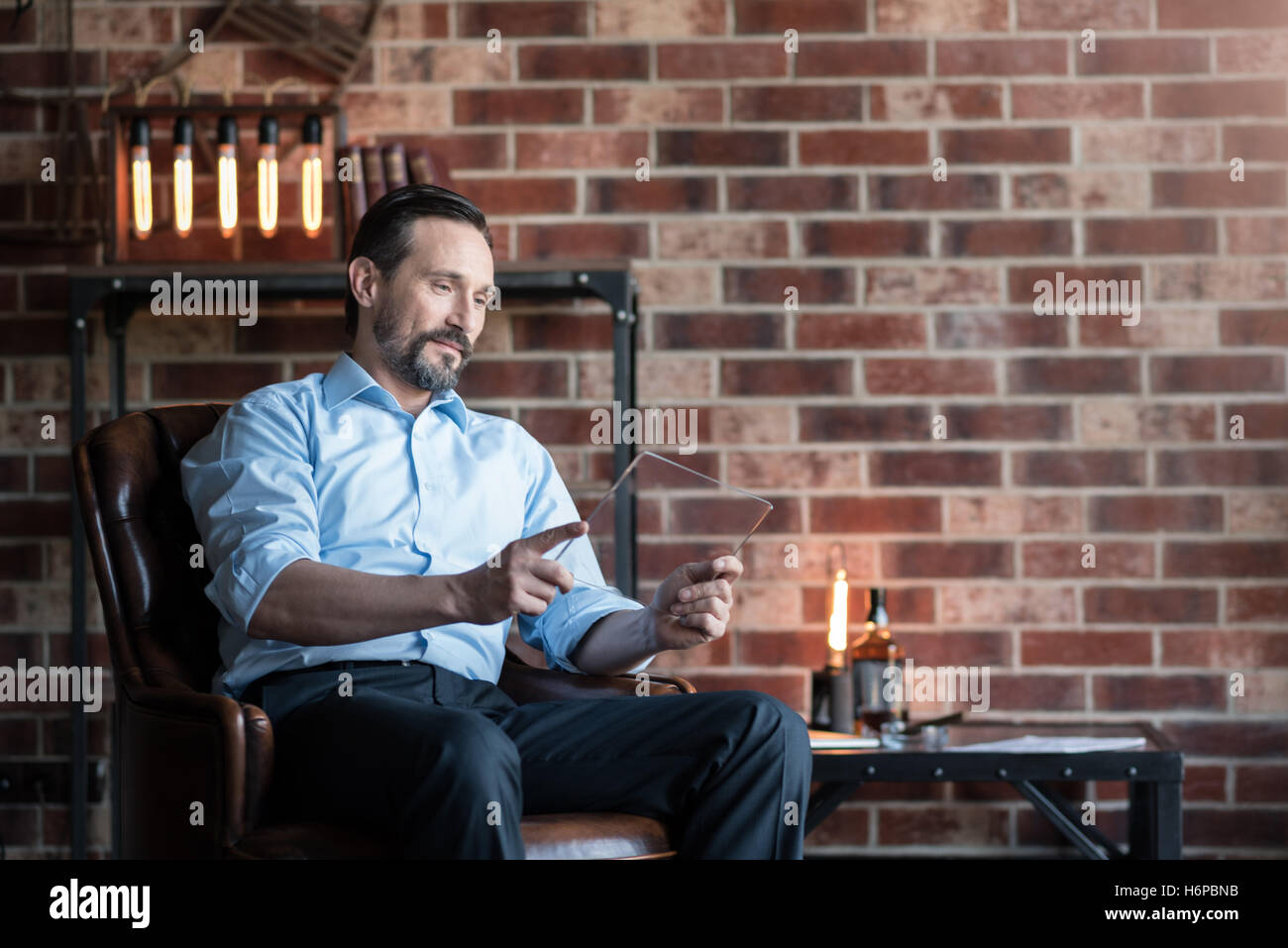 Good looking man holding hi-res stock photography and images - Alamy