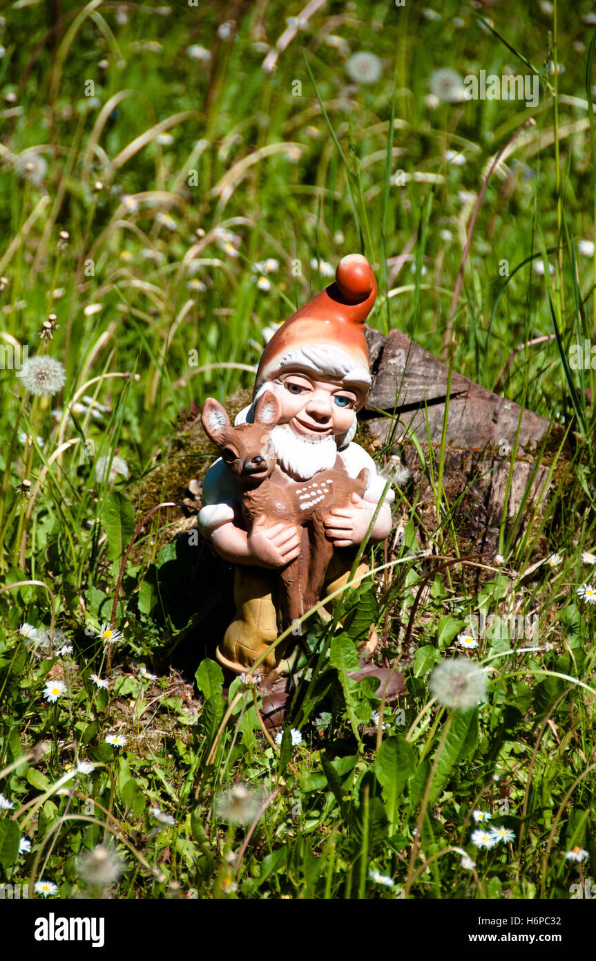 garden beard dwarf deer gnome old meadow grass lawn green fawn laugh ...