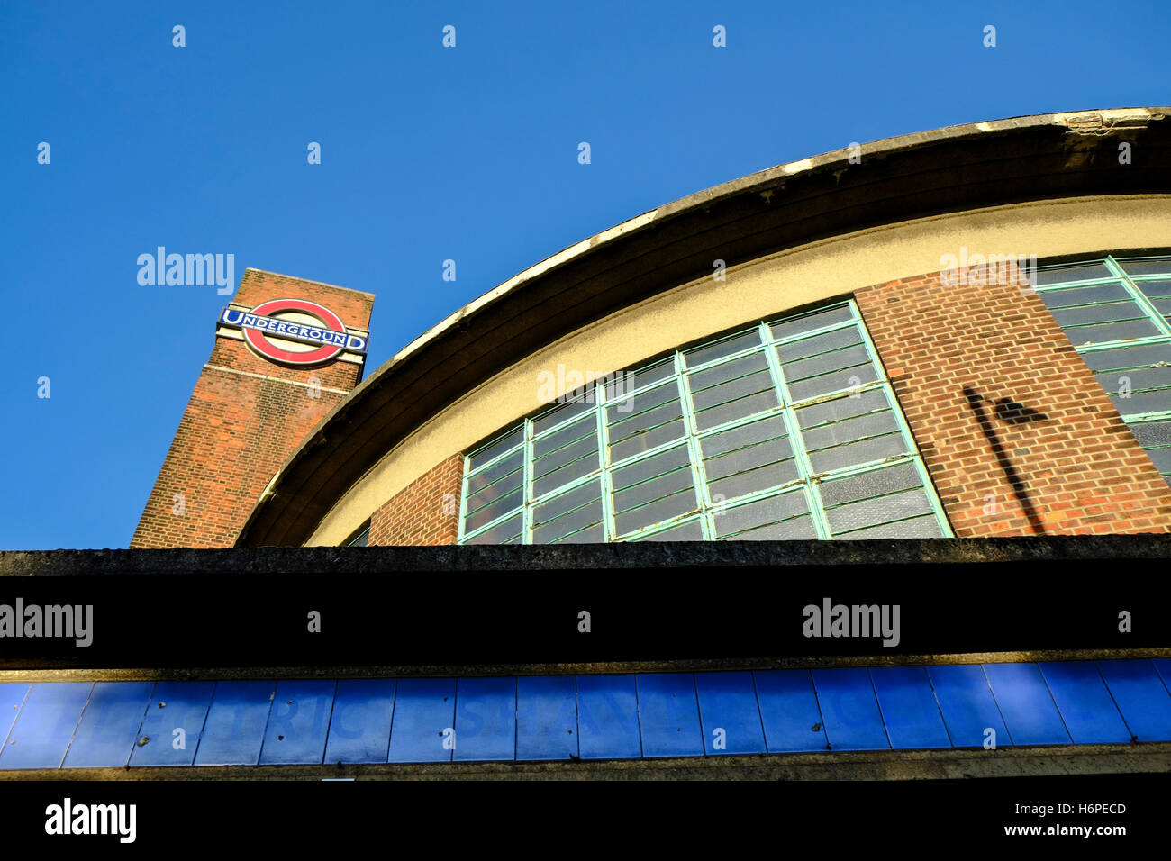 Chiswick Park Tube High Resolution Stock Photography and Images - Alamy