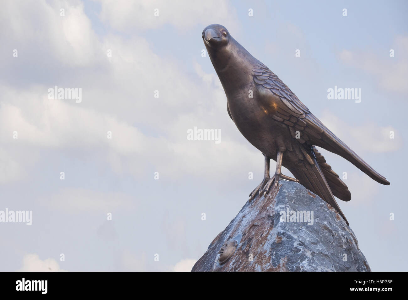 Rabe sculpture hi-res stock photography and images - Alamy