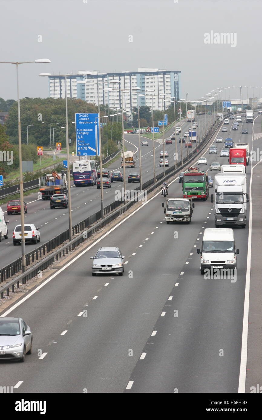 M4 motorway london hi-res stock photography and images - Alamy