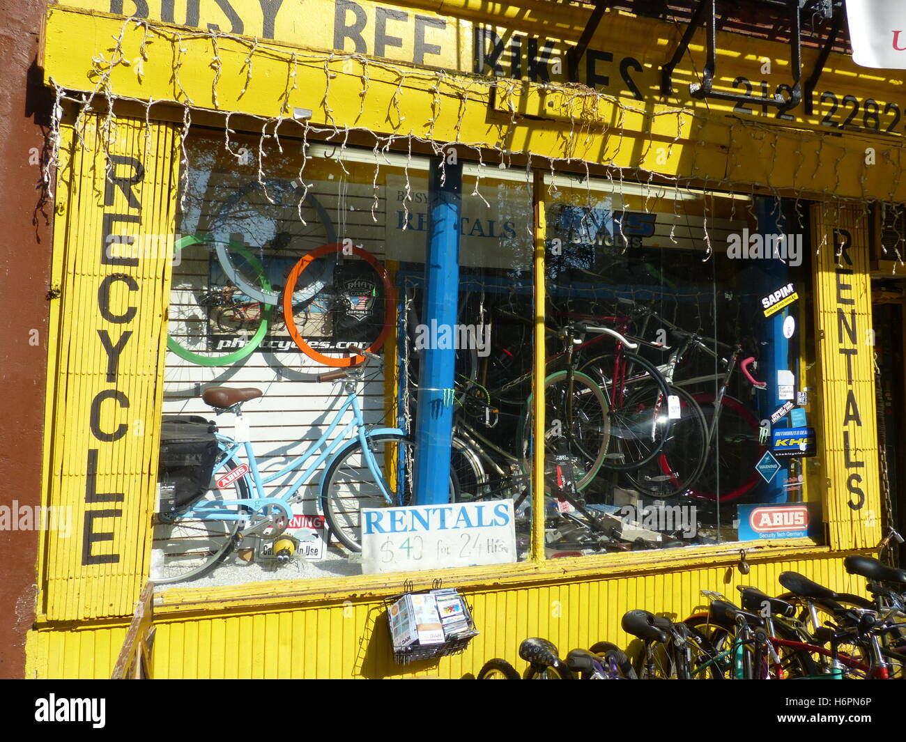 Bicycle shop usa hi-res stock photography and images - Alamy