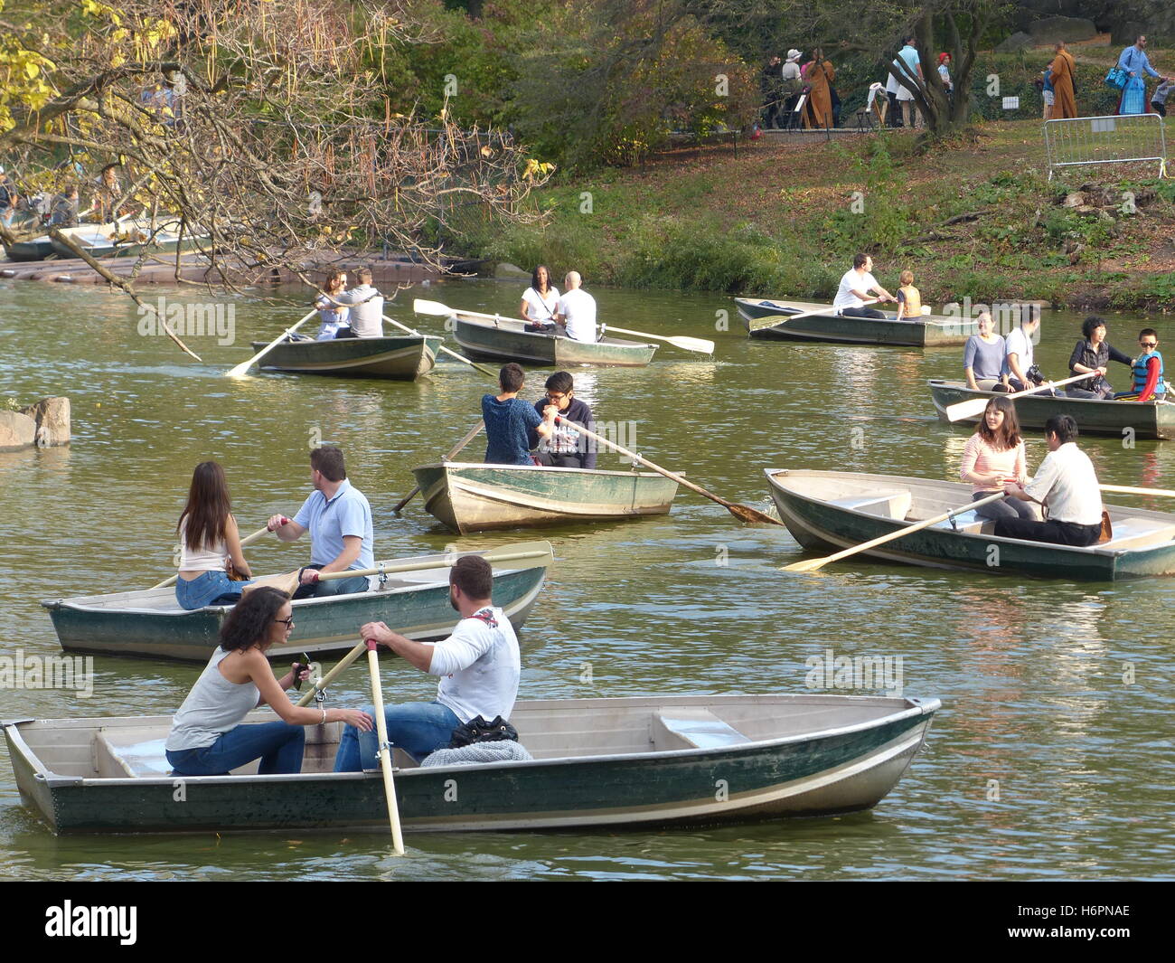 Row boats on lake central hi-res stock photography and images - Alamy