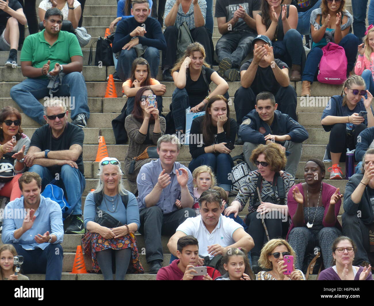 Crowd of people watch street performers in Central Park Stock Photo - Alamy