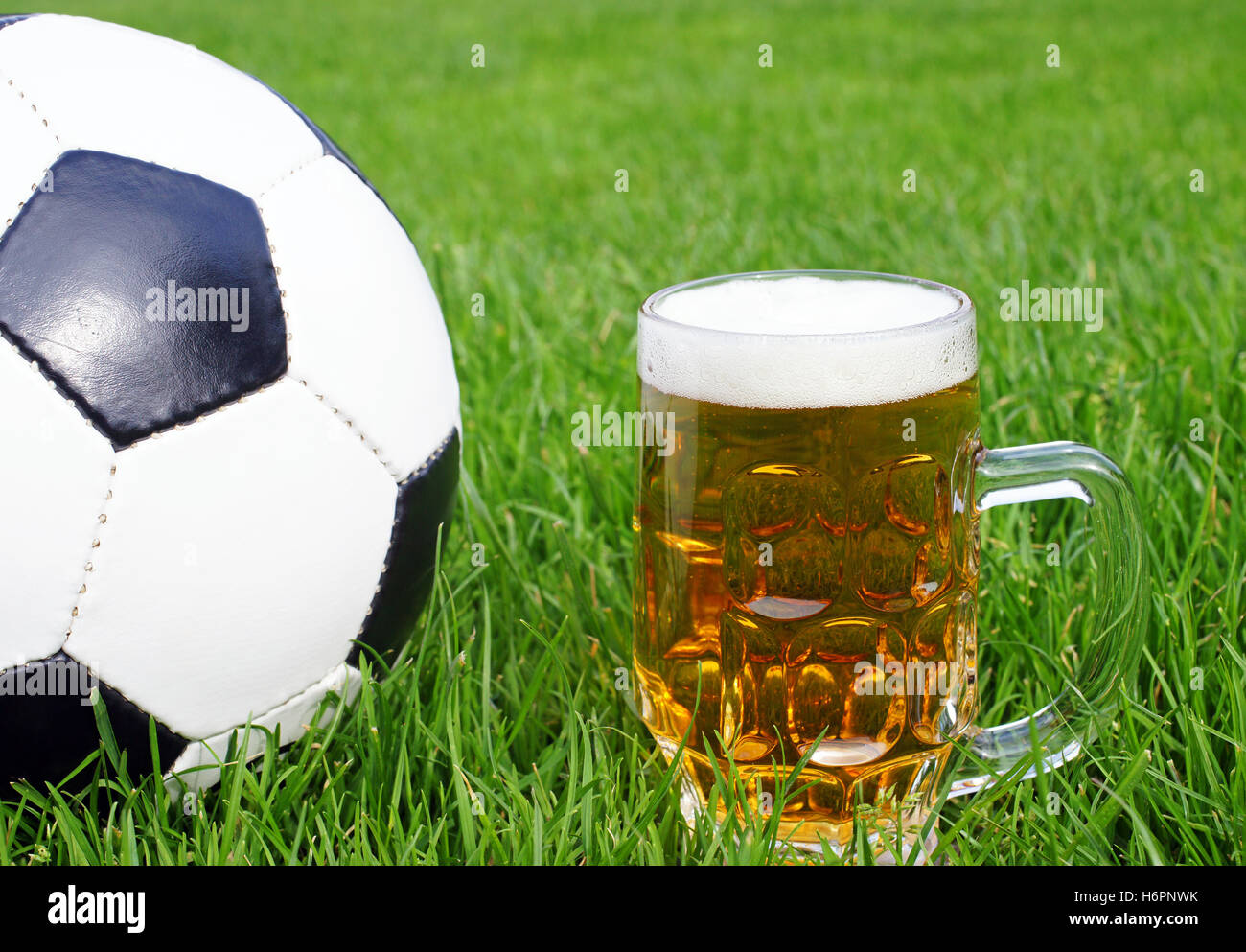 Soccer player drinking field hi-res stock photography and images - Alamy
