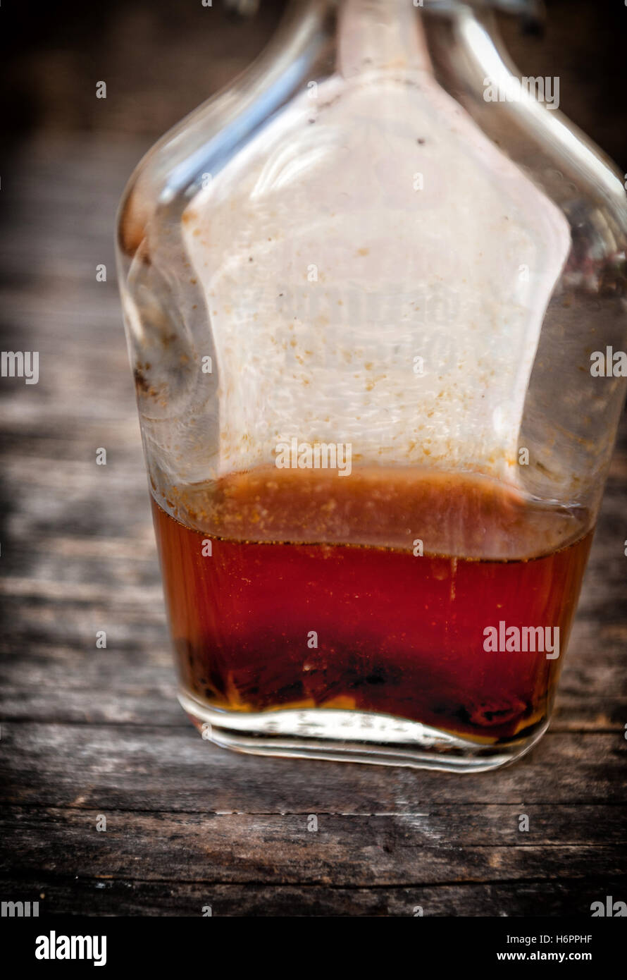 Vanilla extract bottle hi-res stock photography and images - Alamy