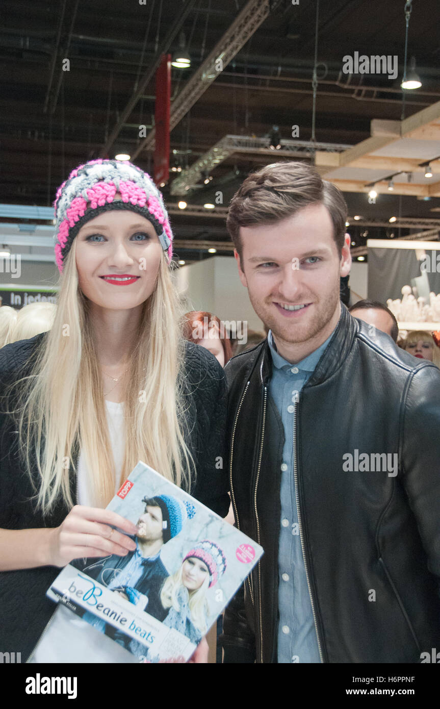 German pop duo hi-res stock photography and images - Alamy