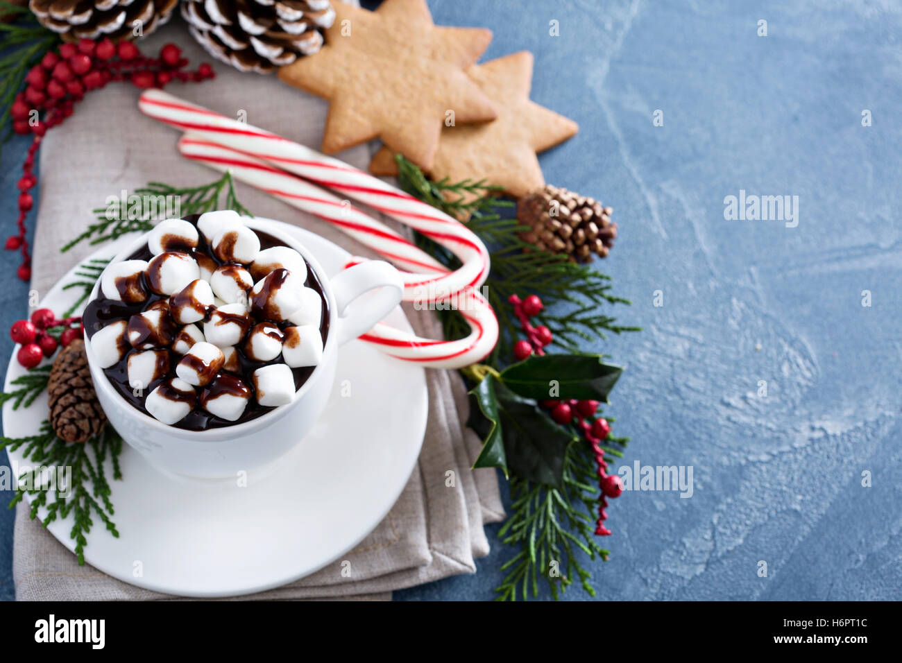 Christmas hot chocolate hi-res stock photography and images - Alamy